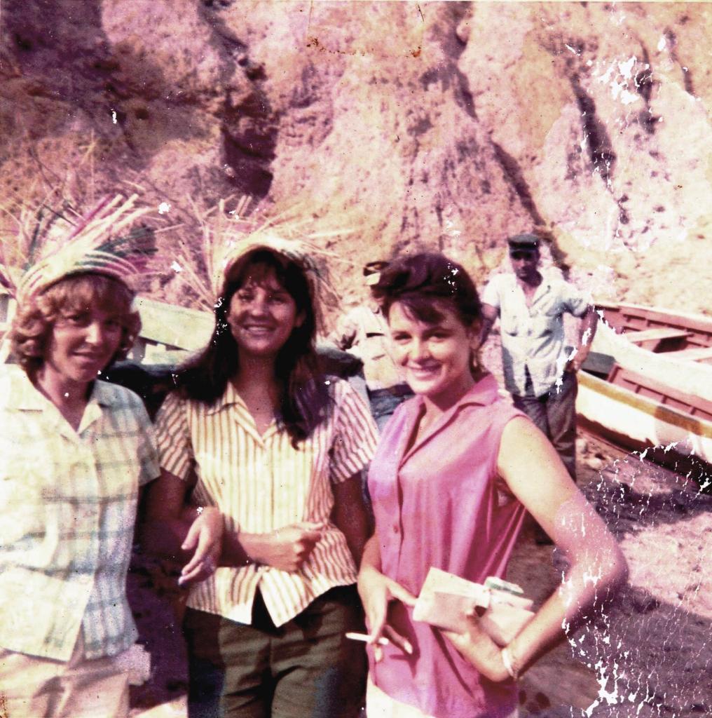 THE WOMEN OF SABA. – The Saba Islander