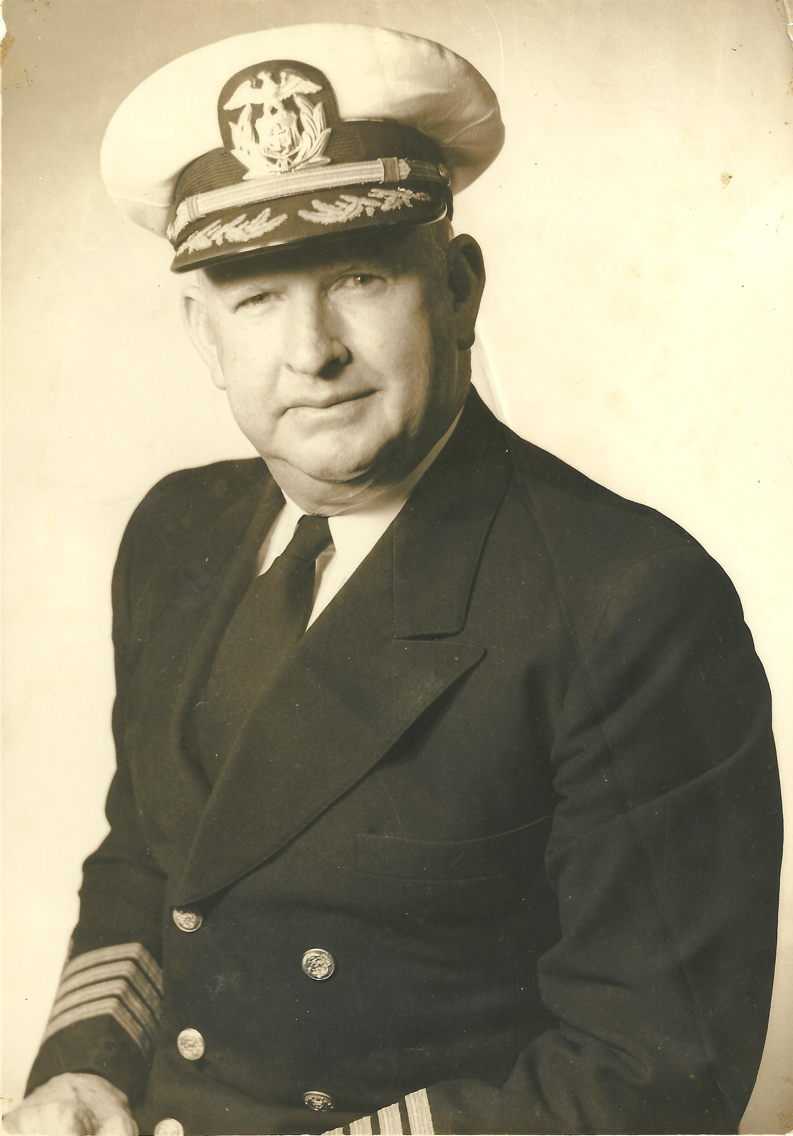 OUR OWN COMMODORE TOM SIMMONS – The Saba Islander