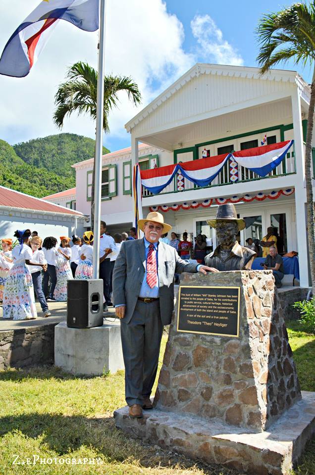 Bust presentation from Senator Theo Heyliger of St. Maarten – THE SABA ...